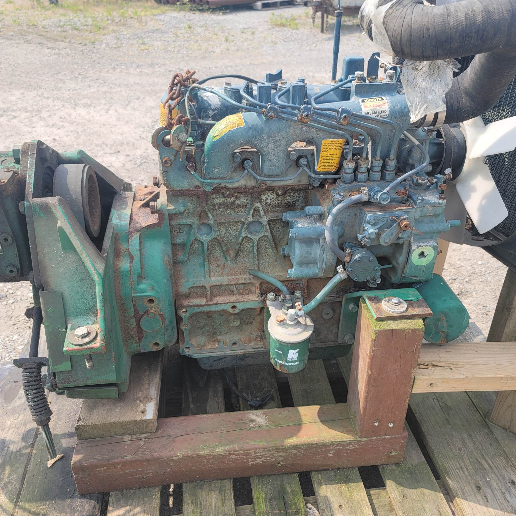 Kubota Diesel Motor V 1702 with Hydraulic Pump – Wainfleet Trading Post