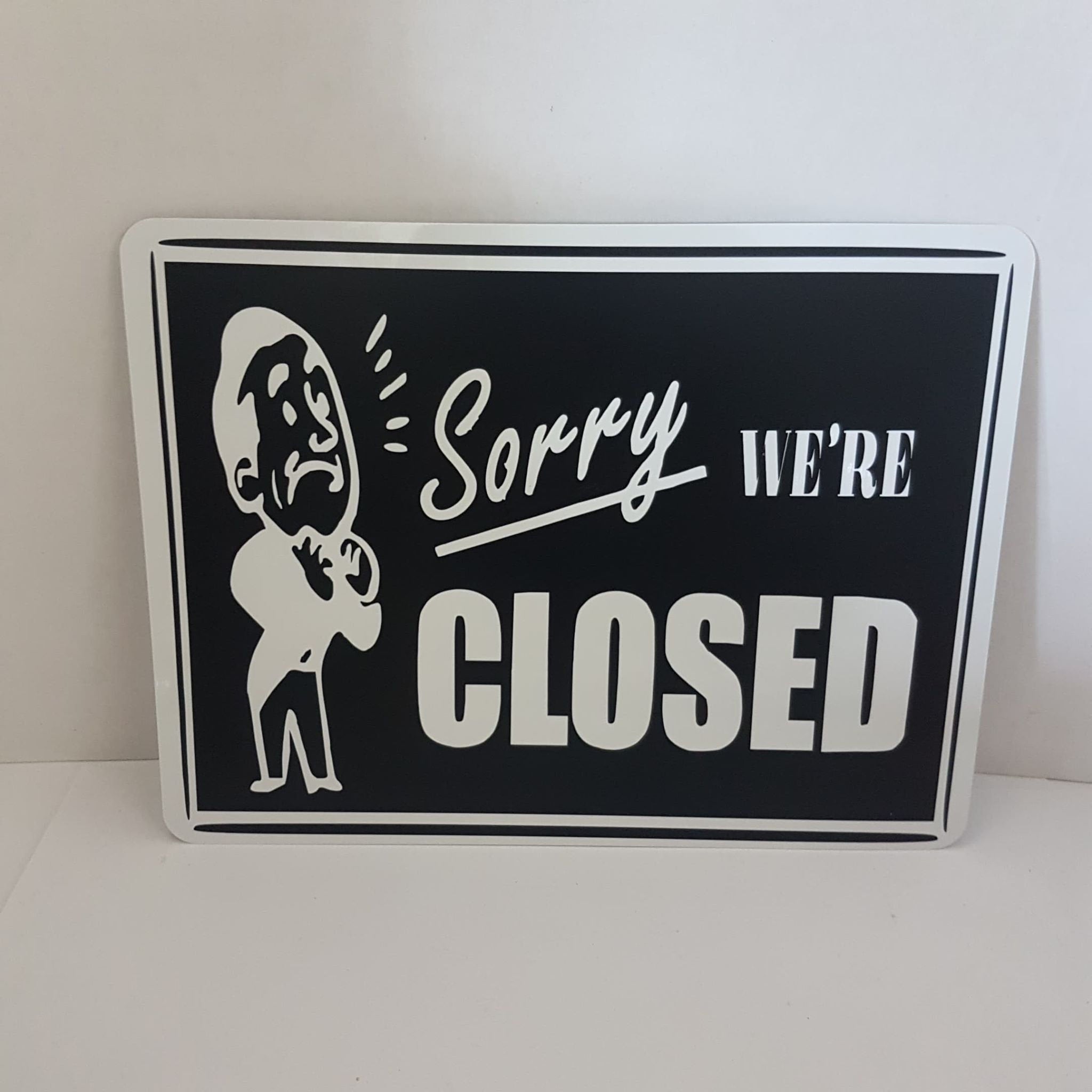 open closed signs – Wainfleet Trading Post